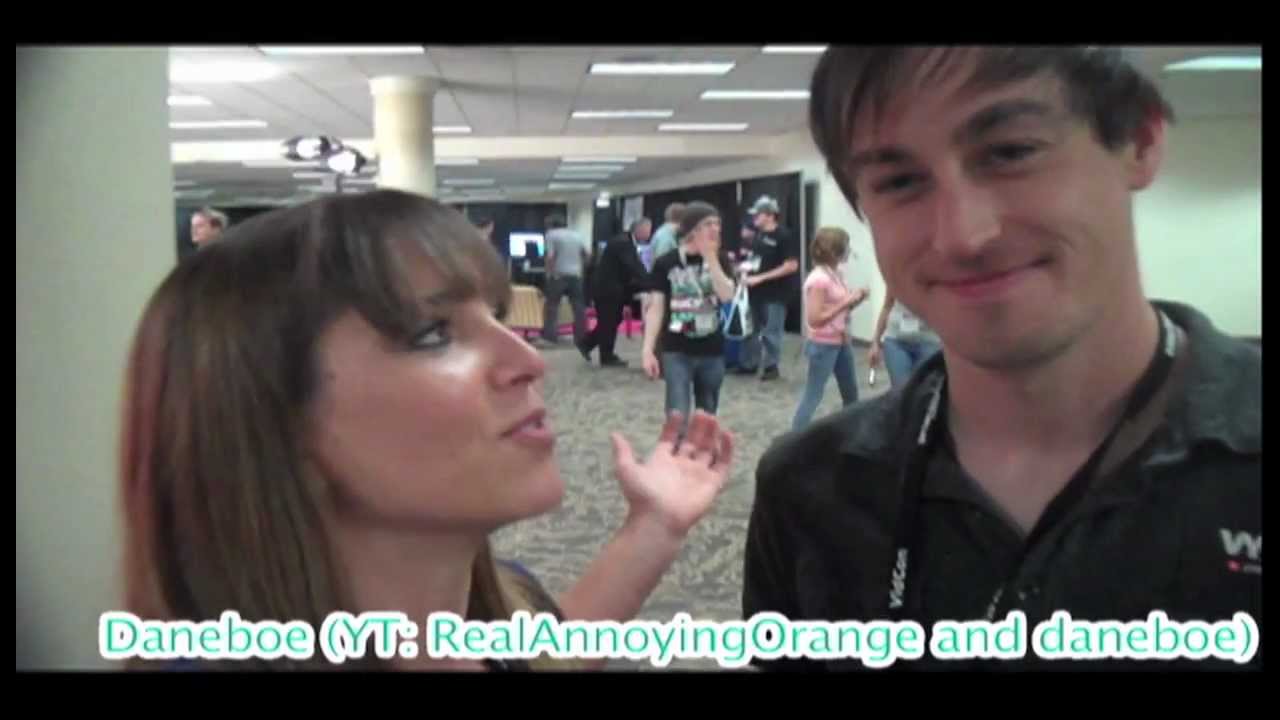 DANE BOE (of the Annoying Orange) INTERVIEW - VidCon 2011 - VEDA DAY #1 ...