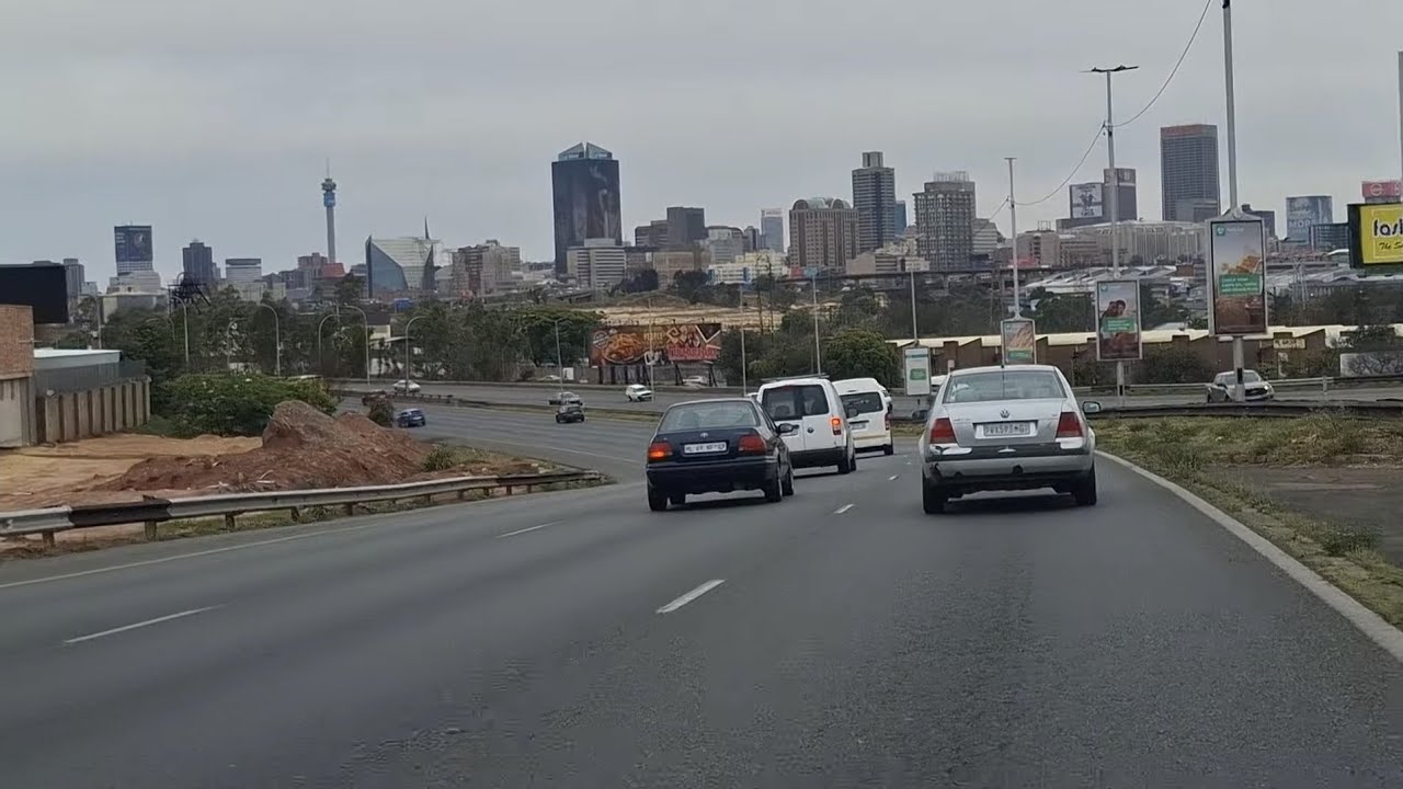 Johannesburg Drive, South Africa (M1 Highway) - YouTube