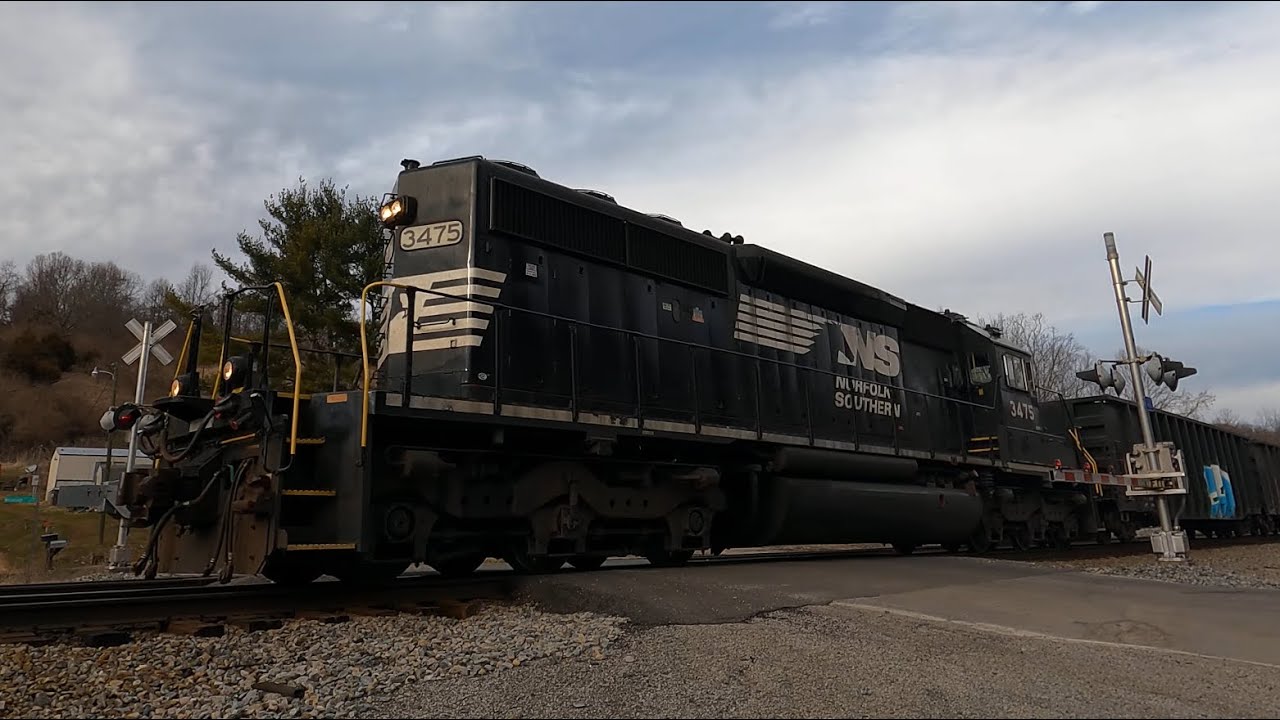 LHF SD40-2 #3475 Leads NS V34 with Fancy Hornshow in Walton, VA! | 2/8/2024 - YouTube