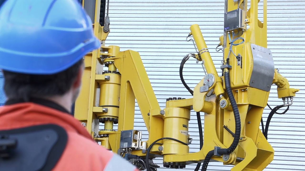 DWELLOP Coiled Tubing Advanced Tower - YouTube