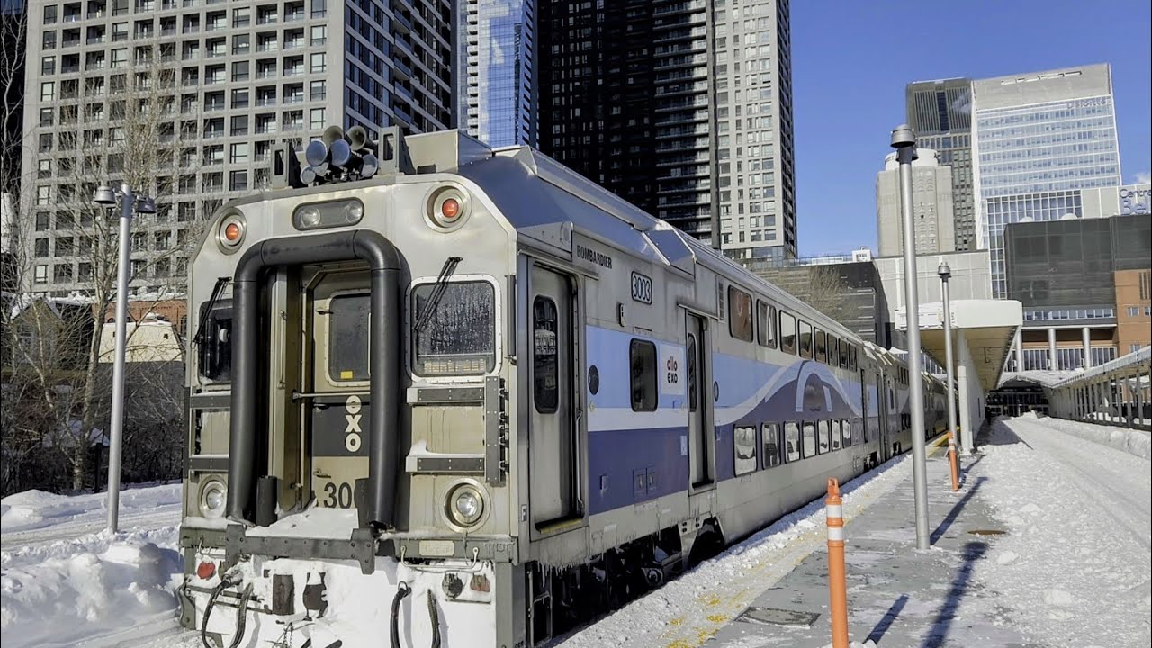 WINTER TRAINS Quiet Ride Different Views From Dorval To Lucien L'Allier ...