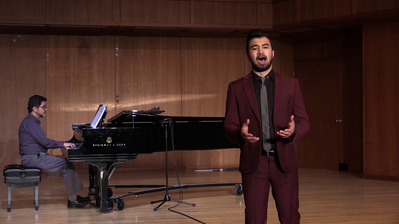 Anthony Leon, Tenor - Roses of Picardy - YouTube
