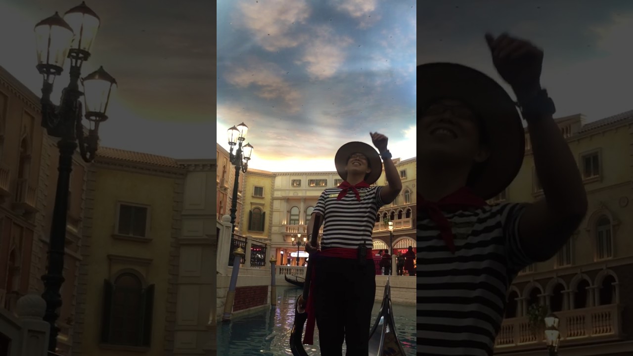 Amazing Gondola singer at Macau - YouTube