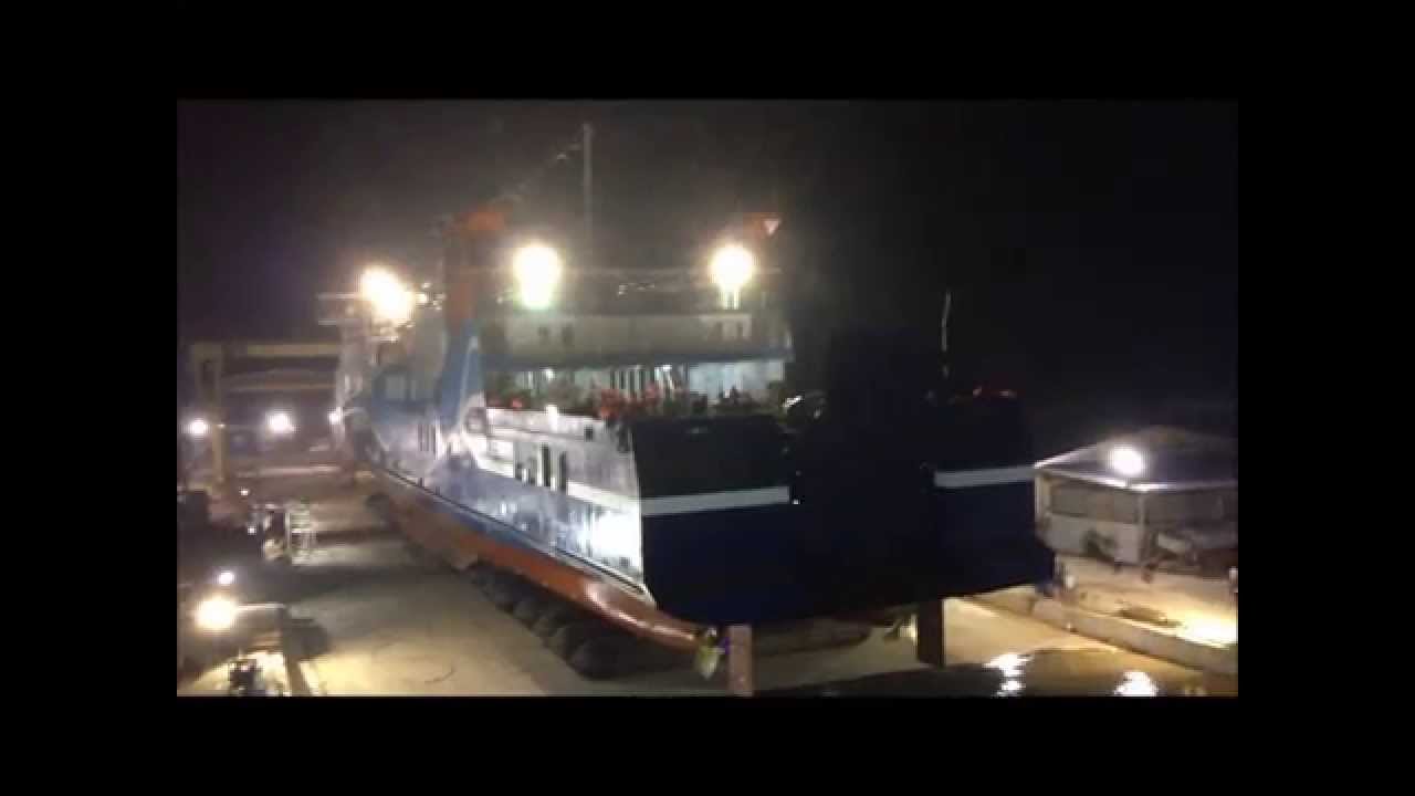 Launching KMP. SEBUKU @ galangan kapal PT. Mariana Bahagia, Palembang ...