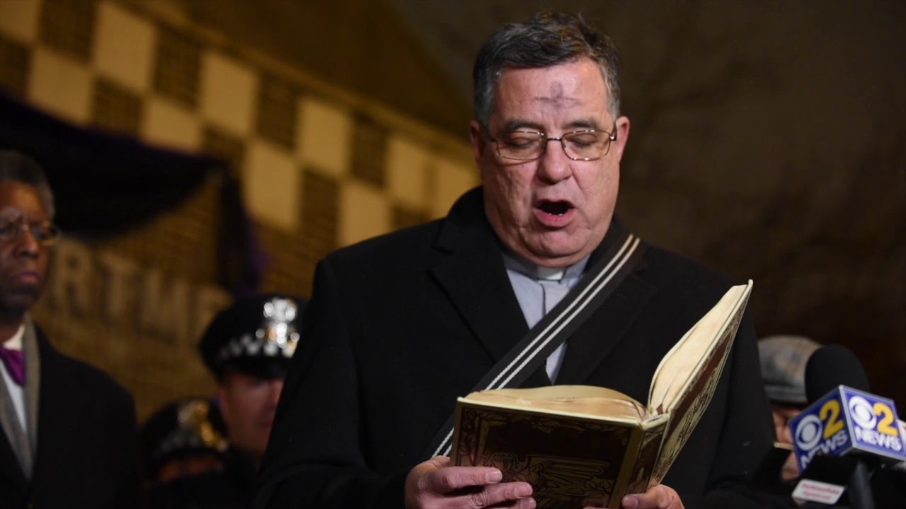 Vigil for Cmdr. Paul Bauer | Chicago.SunTimes.com - YouTube