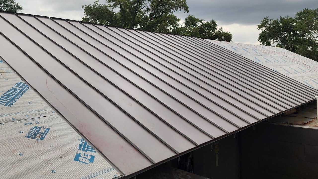 INSTALLING PREFINISHED STANDING SEAM METAL ROOF, INSTALACION DE TECHO ...