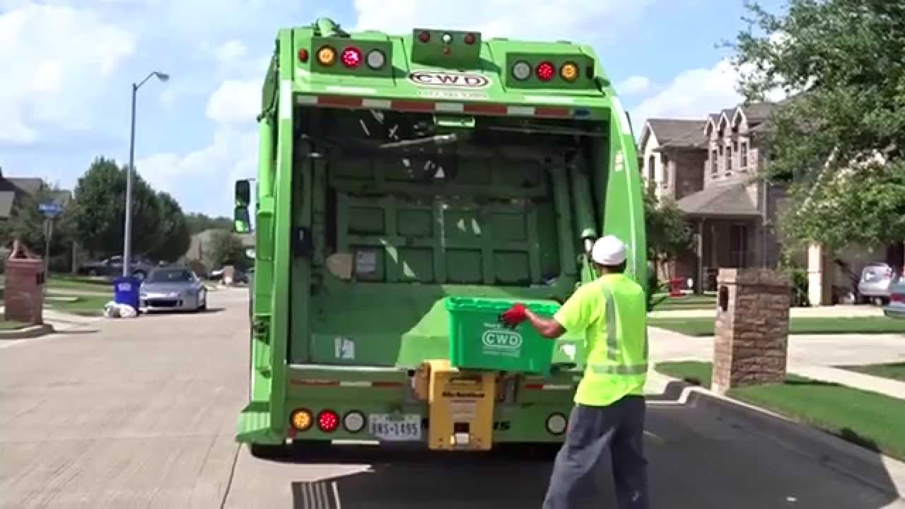 CWD Peterbilt 320 CNG McNeilus Metro Pak Rear Loader - YouTube