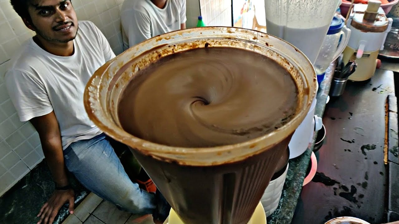 Famous CHOCOLATE SHAKE in Mumbai | Indian Street Food | Selfie Street ...