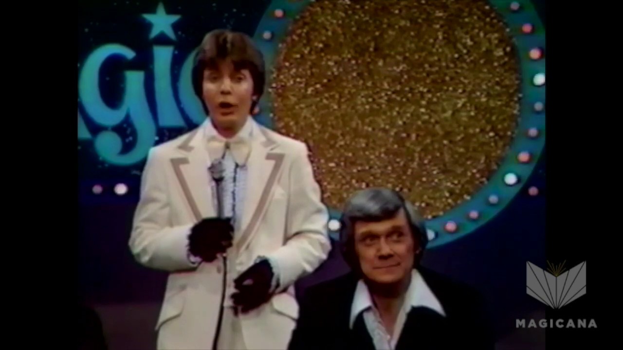 Johnny Thompson - Close-Up Card Magic on The Magic Palace - YouTube