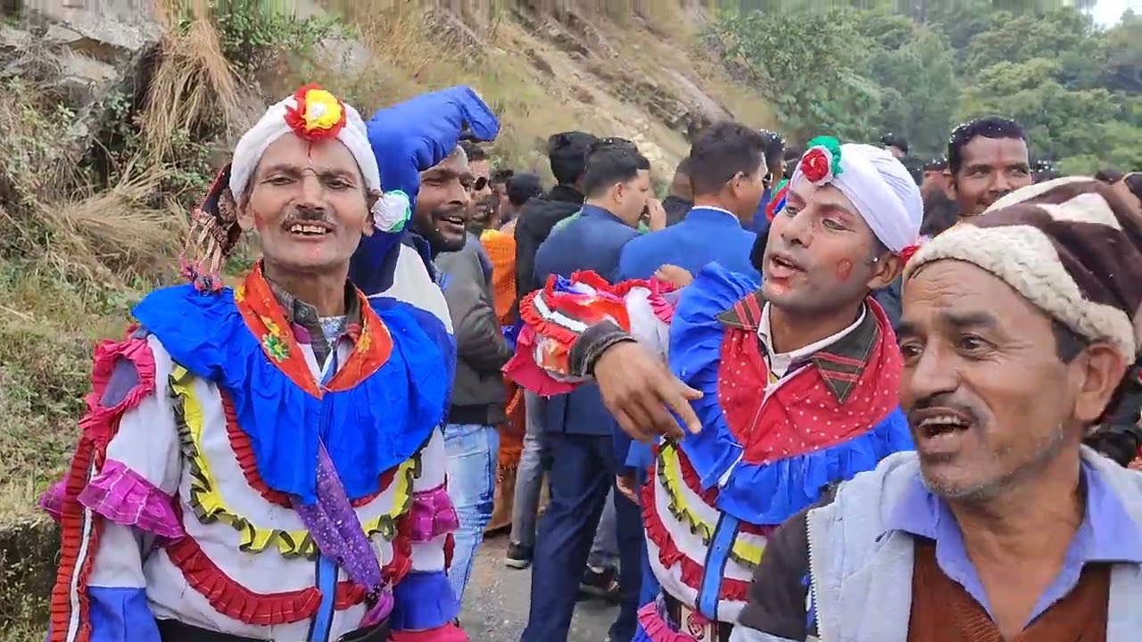 chaliya from uttarakhand yah h uttarakhand ki chaliya ka dance - YouTube