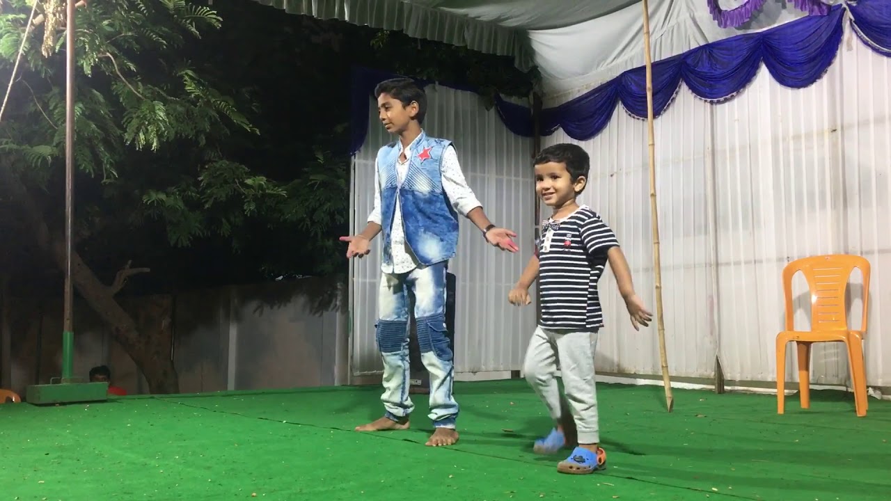 Eswar dance performance,ismarth shankar song - YouTube