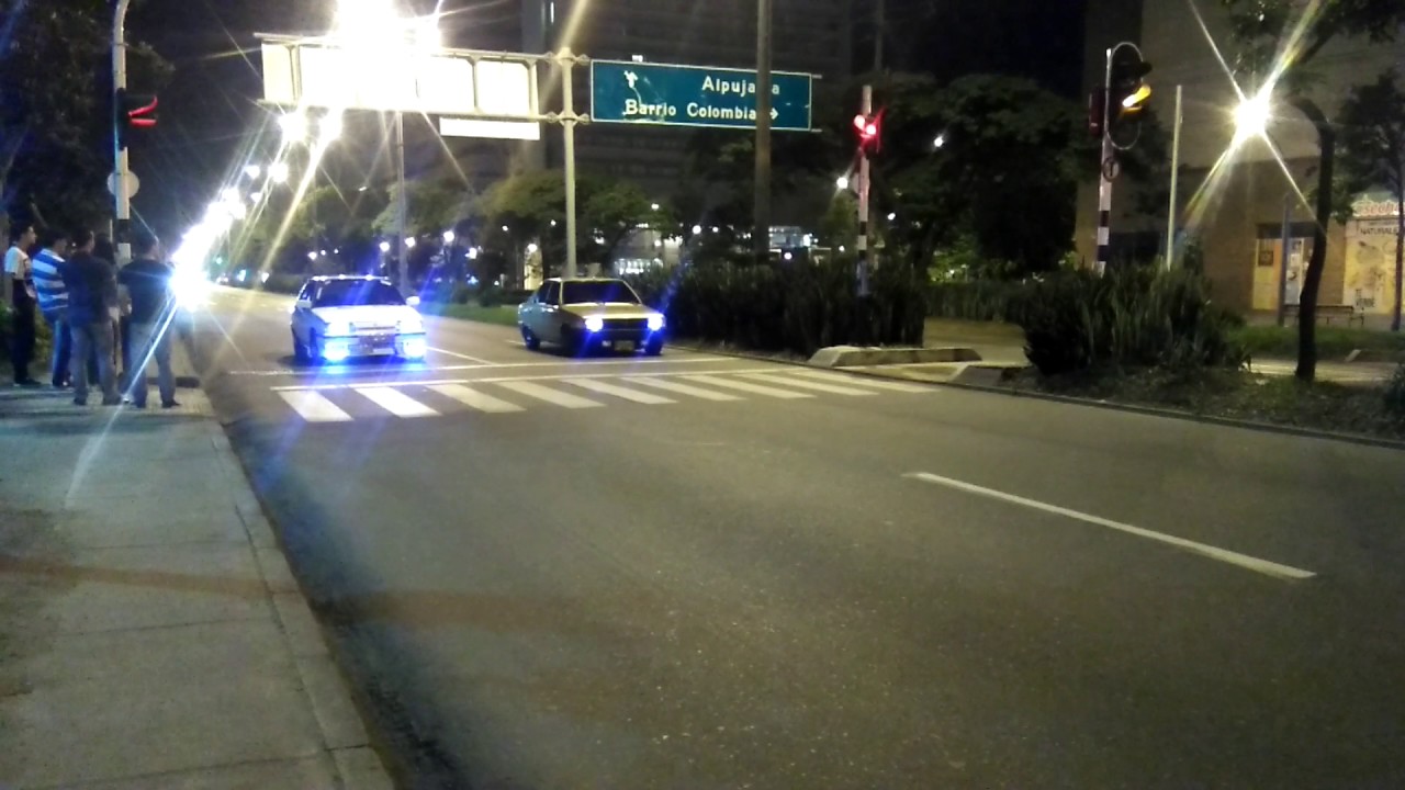Pique Renault 9 vs Renault 9 - Medellín - YouTube