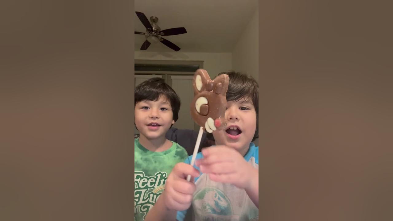 Едим необычные сладости на новый год 4 часть - YouTube