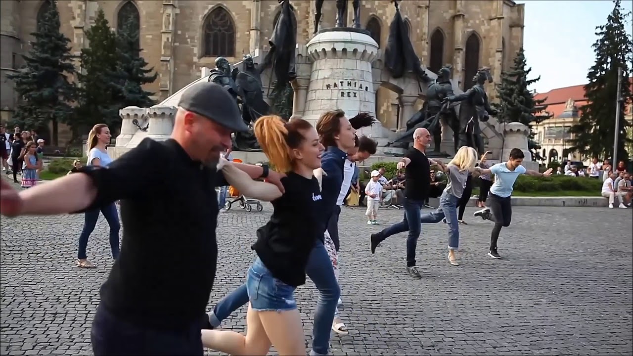 "ΚΑΙ ΜΕ ΤΑ ΠΟΛΛΑ ΚΑΙ ΜΕ ΤΑ ΛΙΓΑ" - YouTube