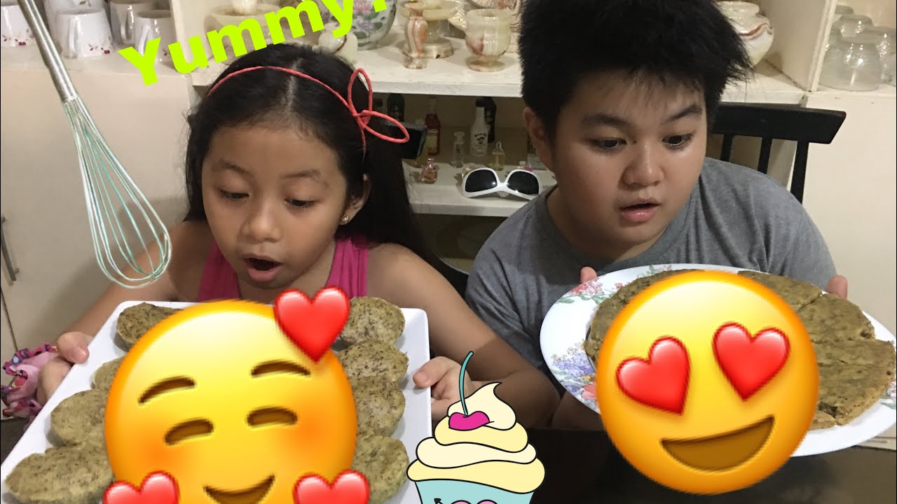 Homa Made Banana Cake/Cupcake || Stephanie & Jiro World - YouTube