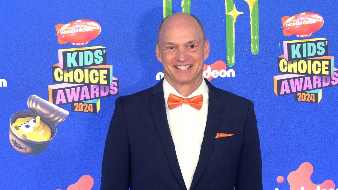 Brian Stepanek 2024 Kids' Choice Awards Orange Carpet - YouTube