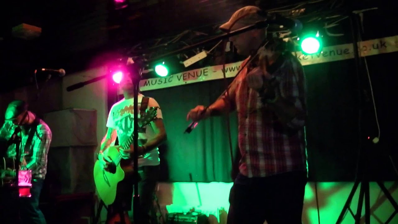 Ferocious Dog 3 piece acoustic - Lyla at Black Market Warsop 2014 - YouTube