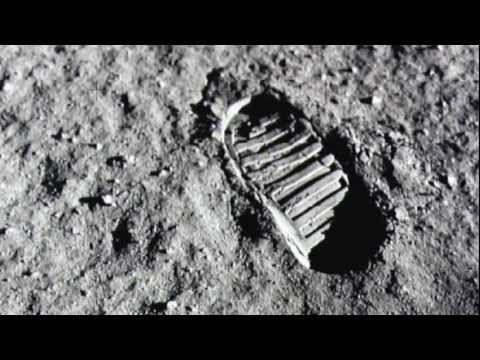 Tribute to Neil Armstrong (1930-2012) - YouTube