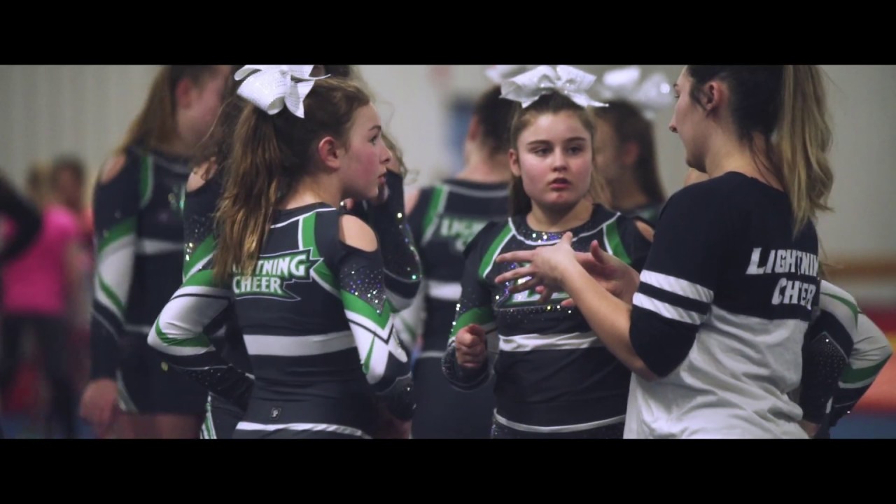 Lightning Cheer Blackout - YouTube