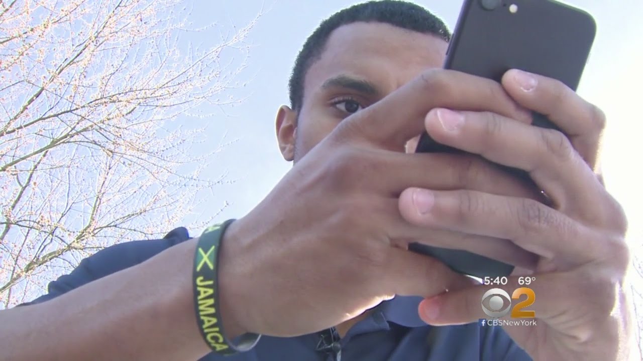 Texting Linked To Rise In Hand Tendonitis - YouTube
