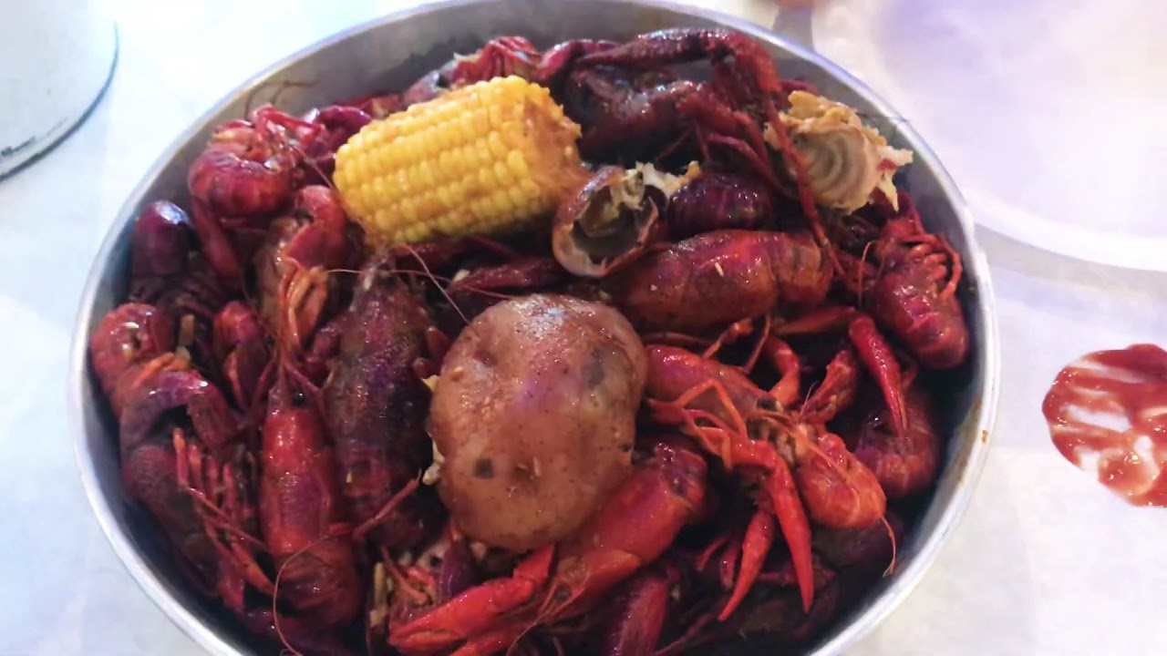 Inside of a crawfish head - YouTube