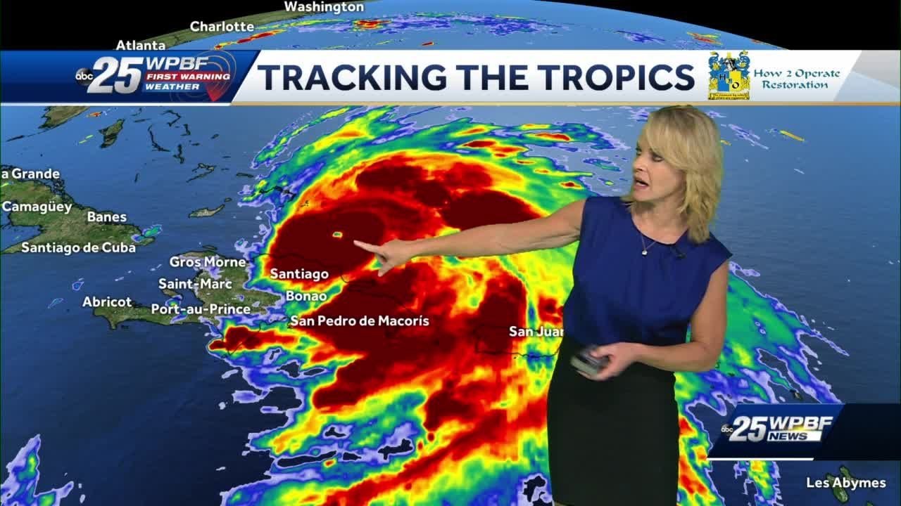 Fiona becomes first major hurricane of the 2022 Atlantic season - YouTube