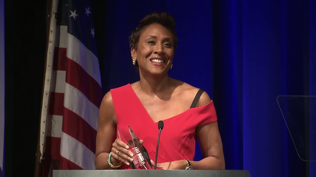 Sports Broadcasting Hall of Fame 2016: Robin Roberts - YouTube