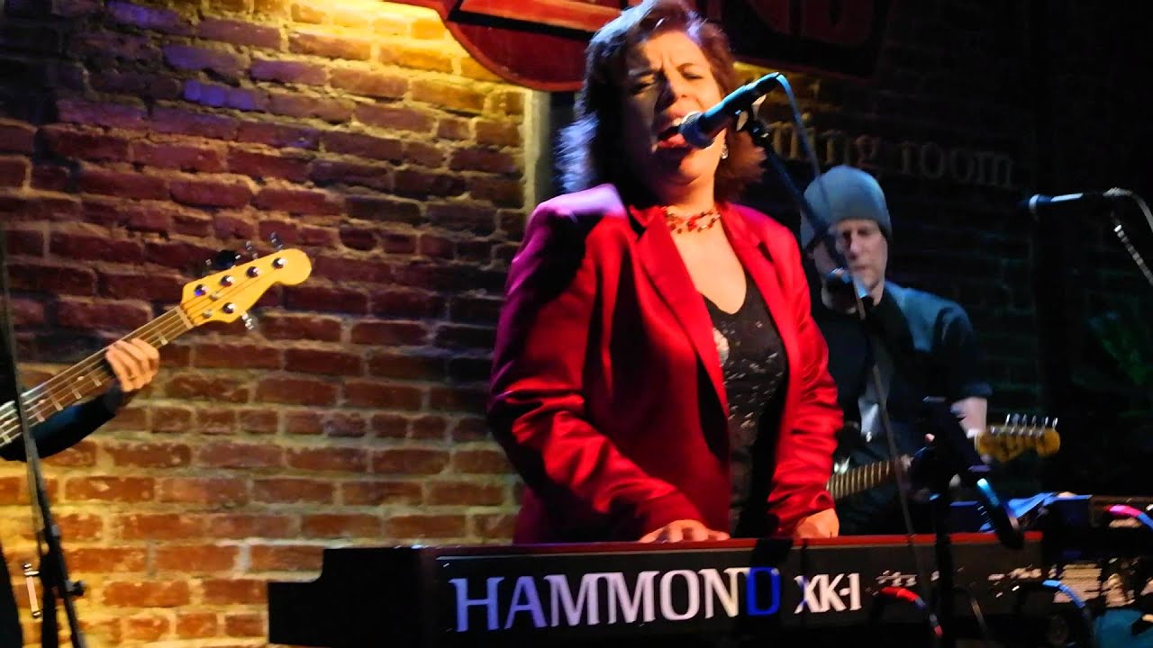 Dona Oxford at Witzend Live Valenitne's Day - YouTube