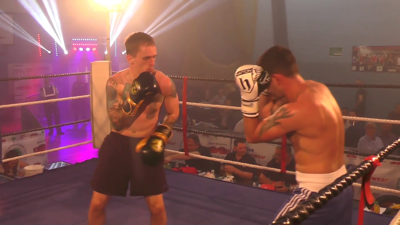 West Berks White Collar Boxing Nathan Copping Vs Luke Denham - YouTube