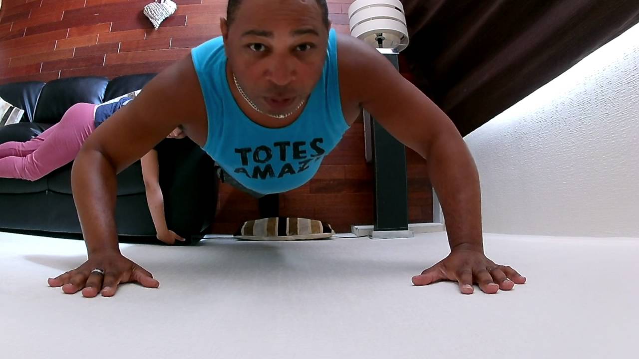 Producer Director Robby Haynes 22 Push ups Challenge - YouTube