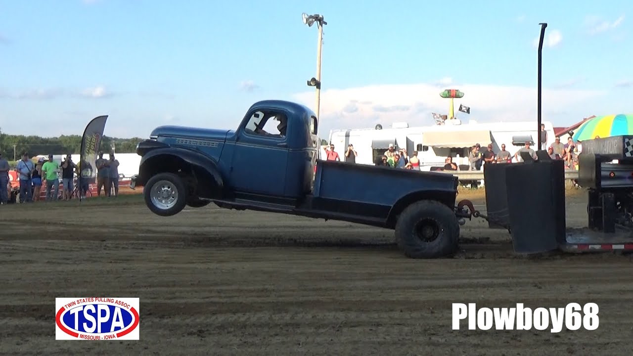 TWIN STATES MODIFIED 2WD TRUCKS IN IOWA CITY, IA 2018 - YouTube