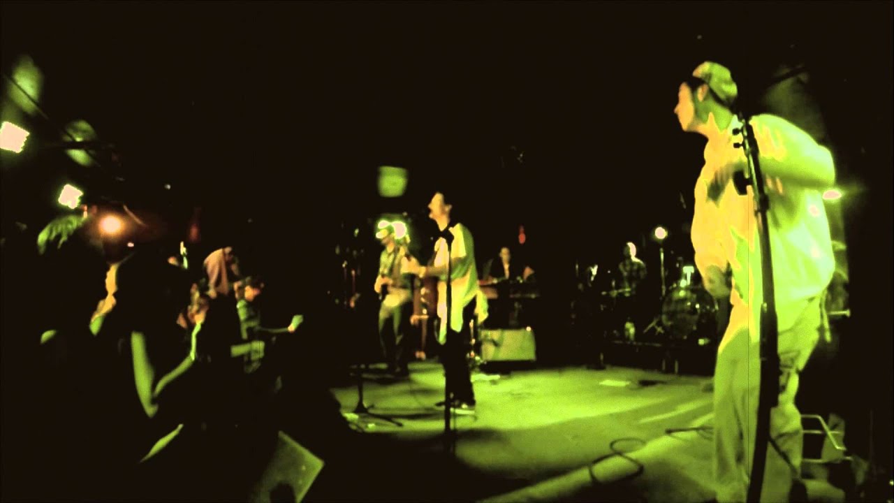 10 ft - Live! Mash Up - YouTube