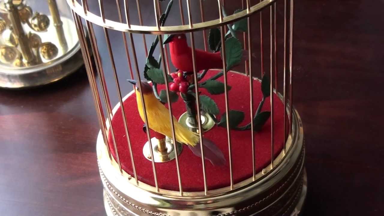 Bird music box - YouTube