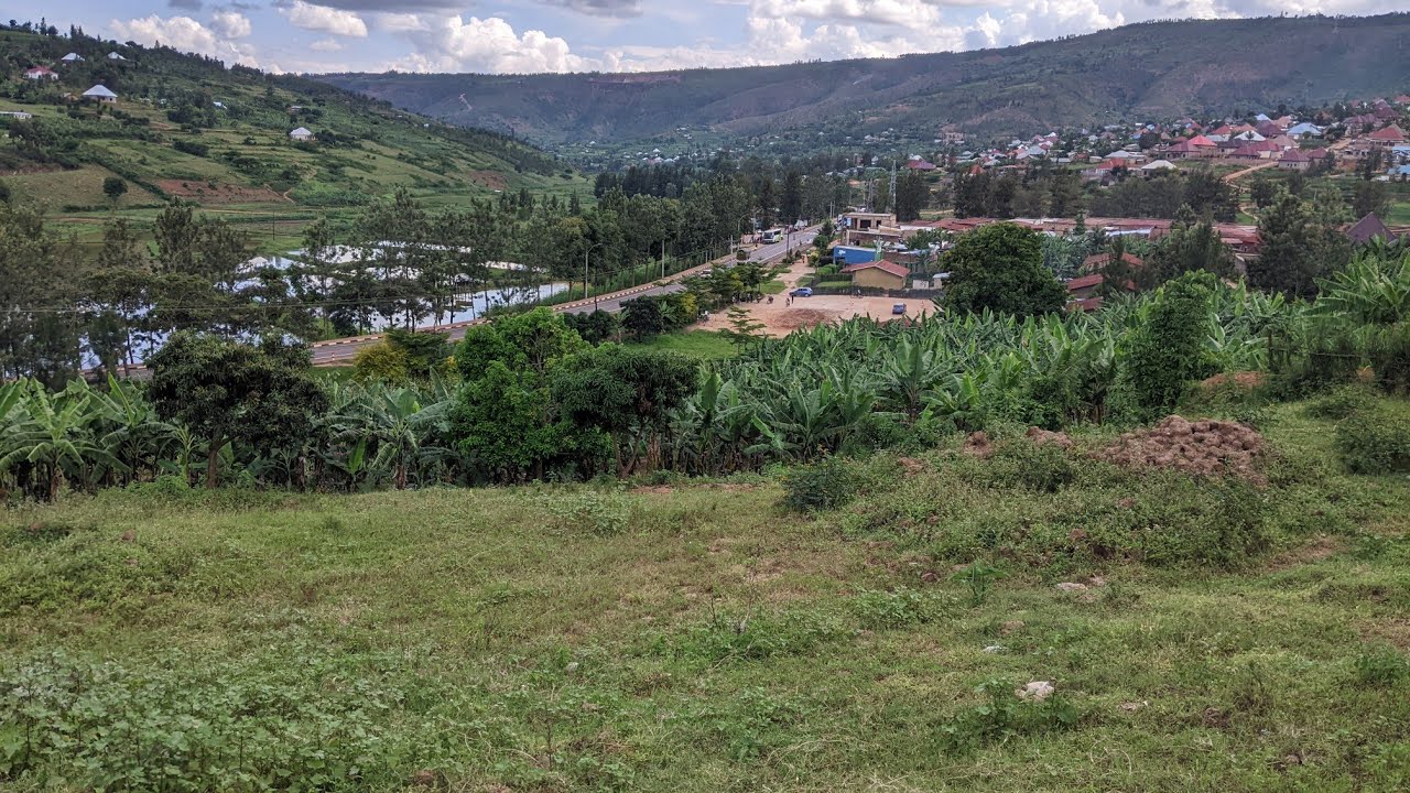Ni"Cyiza Real Estate",ikibanza kinini cyiza cyane kiri i Mbandazi ku ...