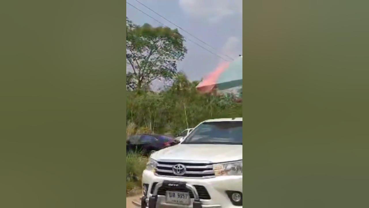 ขบวนแห่เริ่มแล้ว#laksamon - YouTube