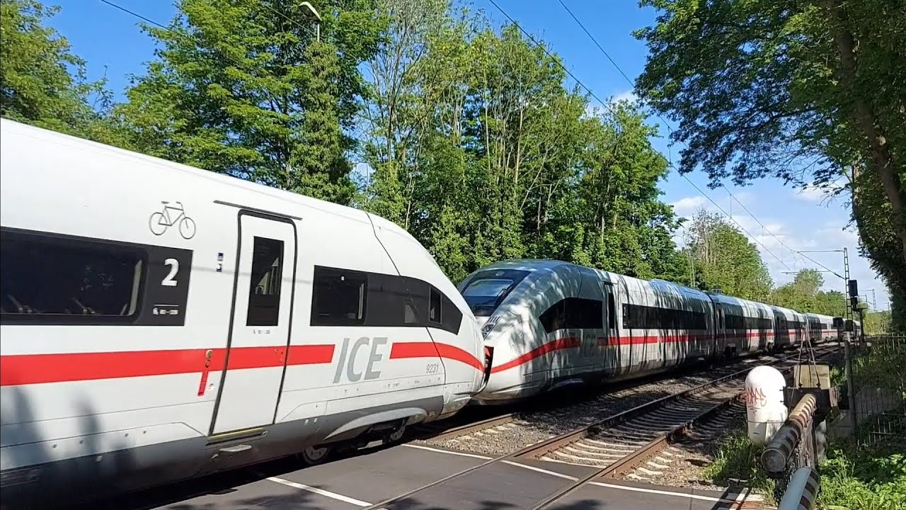 Bahnübergang im Krugfeld Hildesheim Züge am Mittwoch 8.5.2024 ICE 4 ...