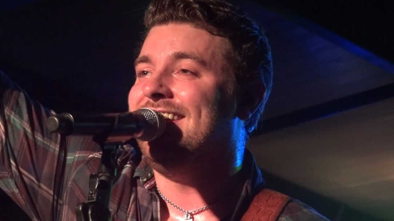 Chris Young - Signed, Sealed, Delivered/The Man I Want To Be - YouTube