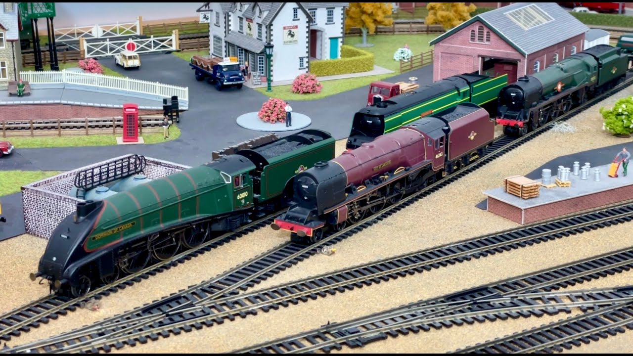 00 Gauge Model Railway UK, major steam train event! - YouTube