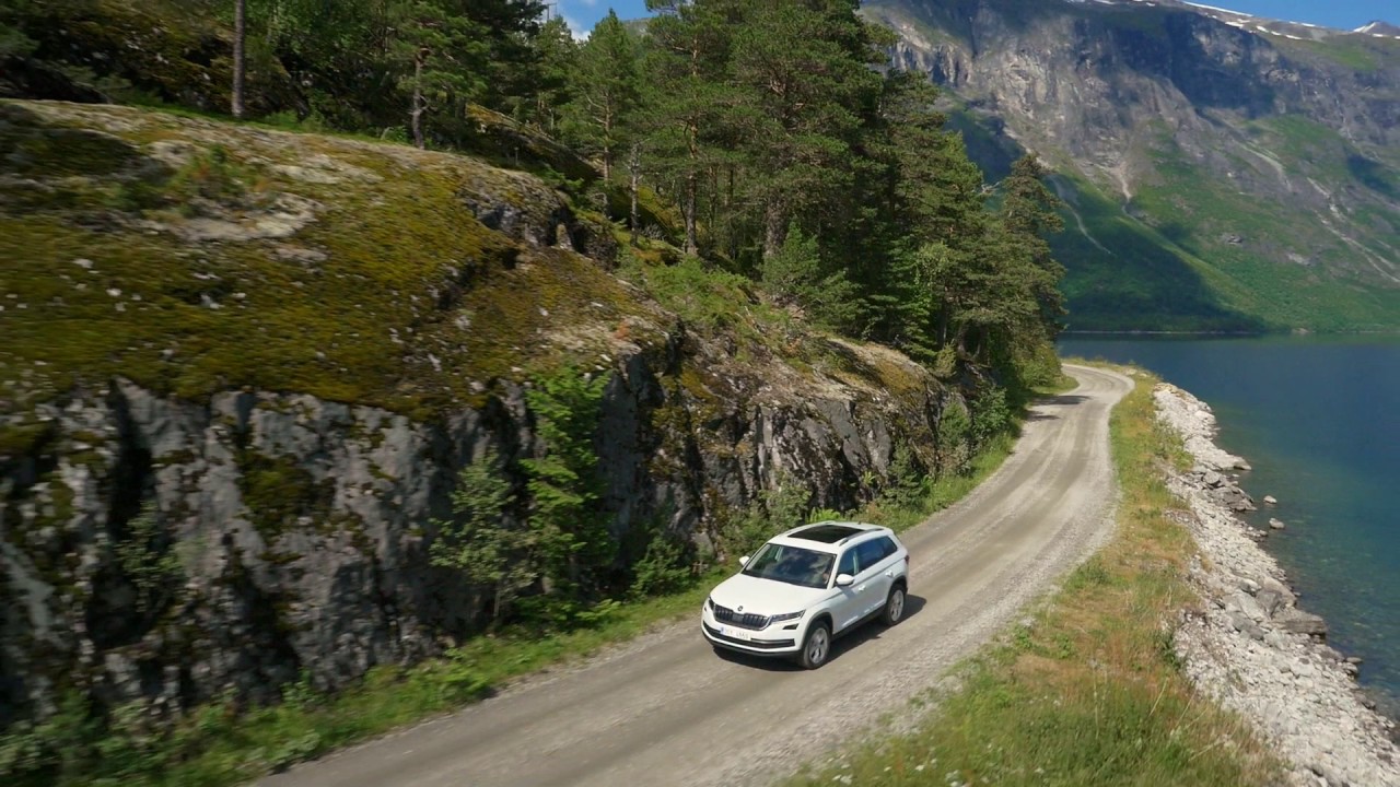 Škoda Kodiaq 2017, Driving Offroad Onroad, Exterior, Official Video ...