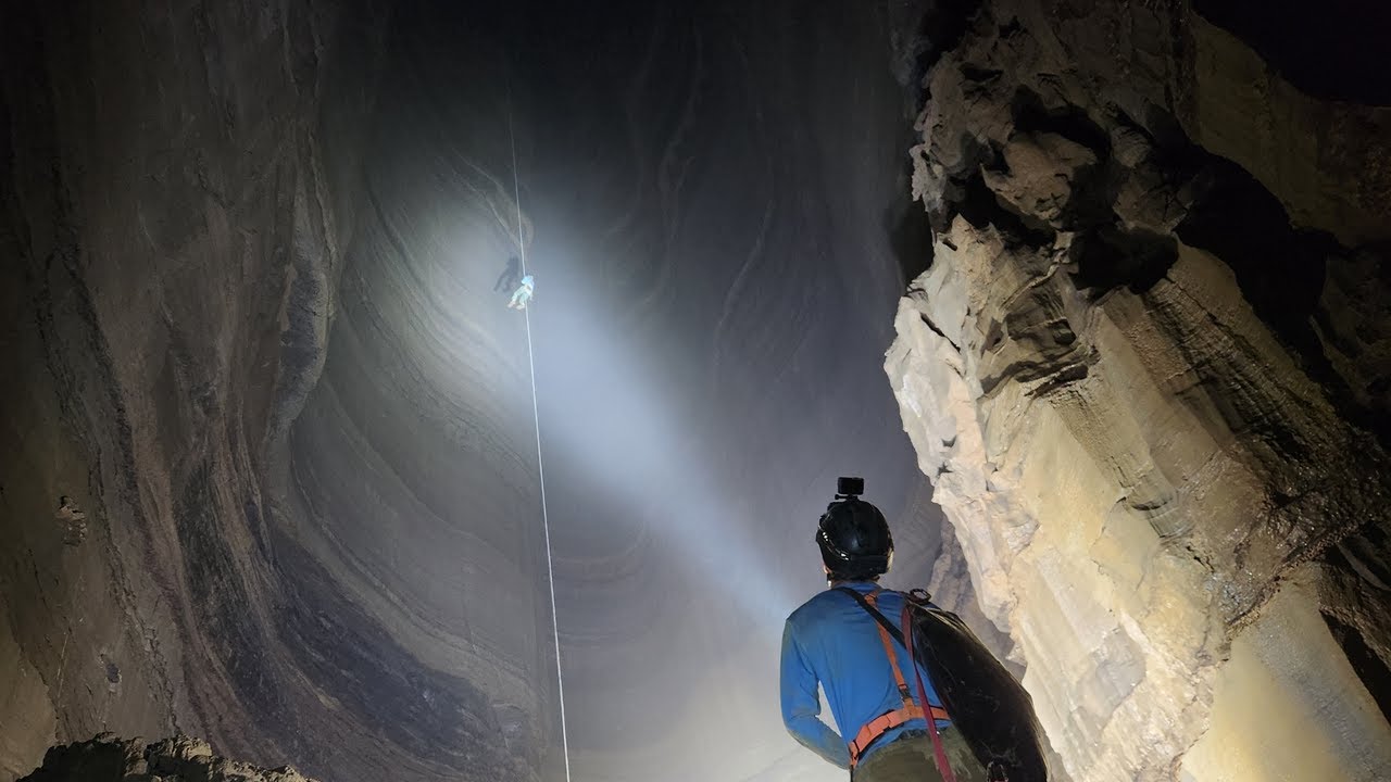 Into The Deepest Cave In USA Full Video Timelapse - YouTube