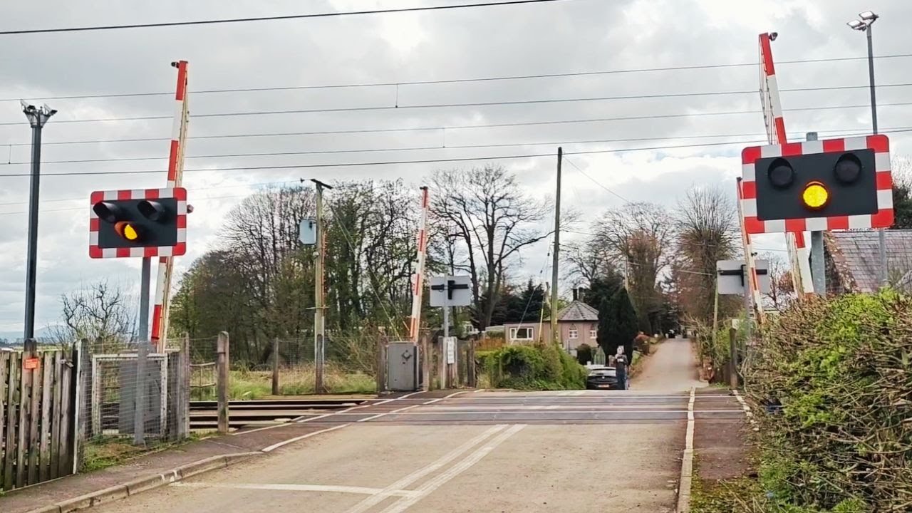 Cove Level Crossing, Dumfries and Galloway - YouTube