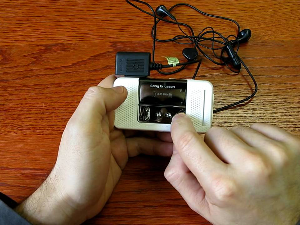 Sony Ericsson R306 CellulareMagazine.it Hands on - YouTube