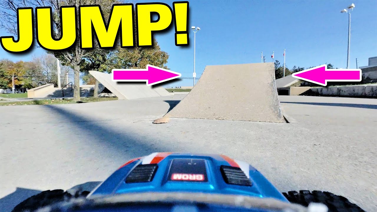 Remote Control Car FPV at Skatepark - YouTube