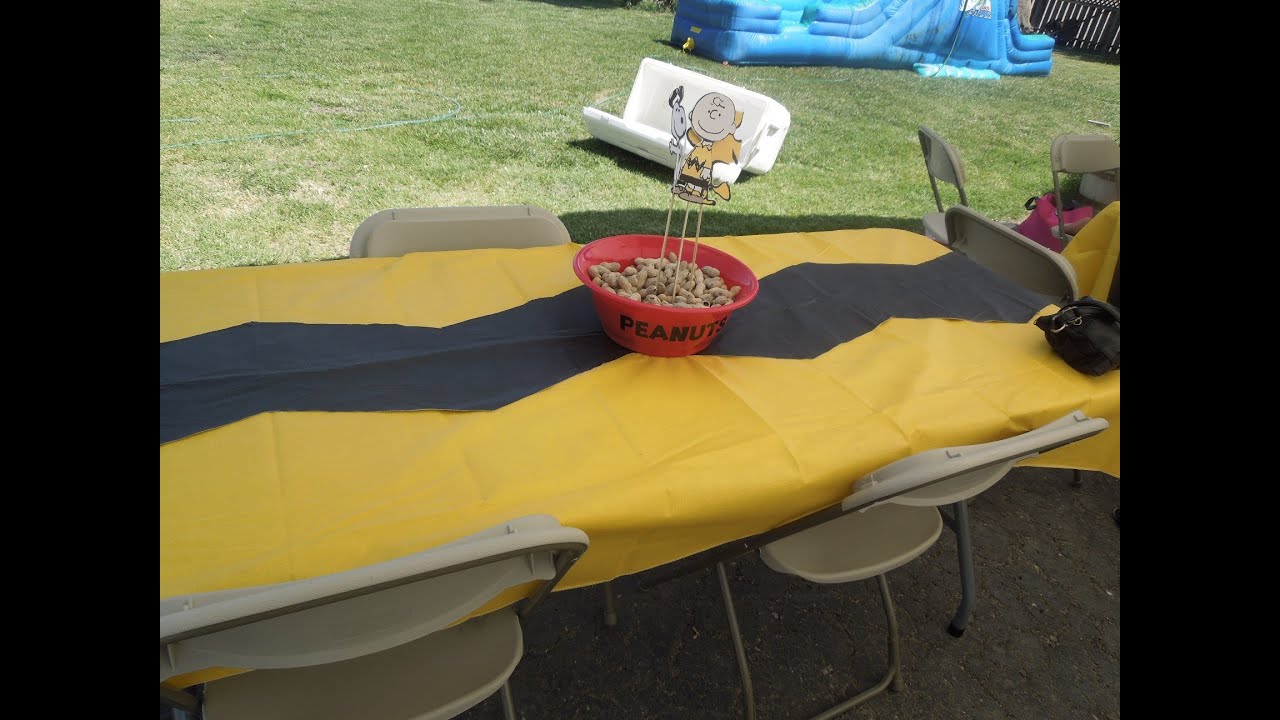 DIY Charlie brown table cover - YouTube