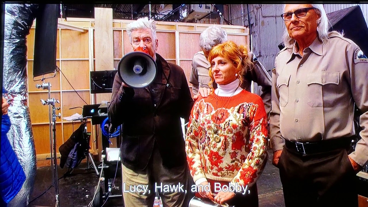 Bobby Lucy Hawk that's a wrap Twin Peaks - YouTube