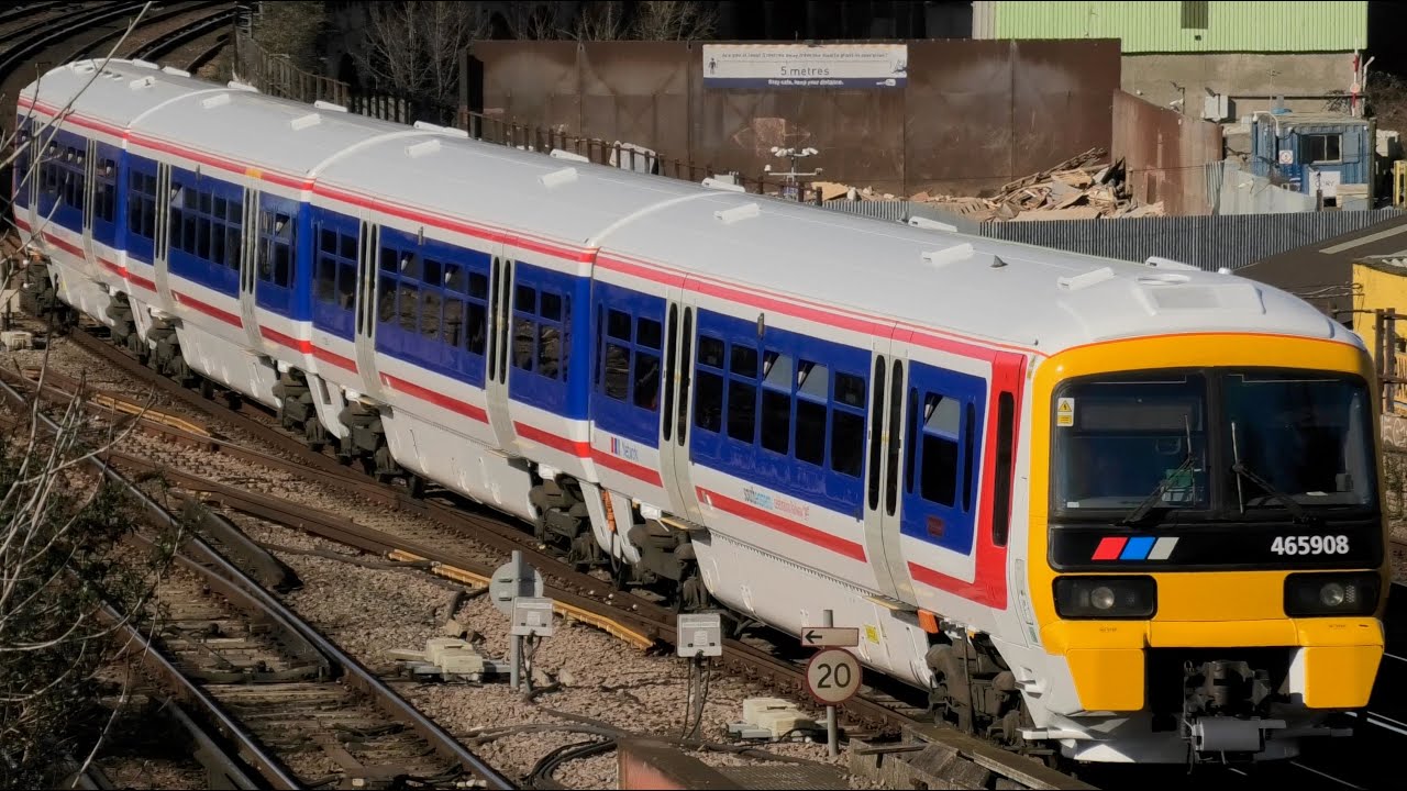 Southeastern 465908 ’Chris Green’ First Day In Service In NSE Livery ...