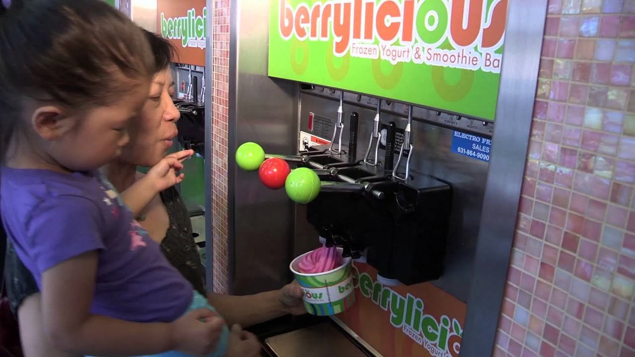 Berrylicious Main street Queens - YouTube
