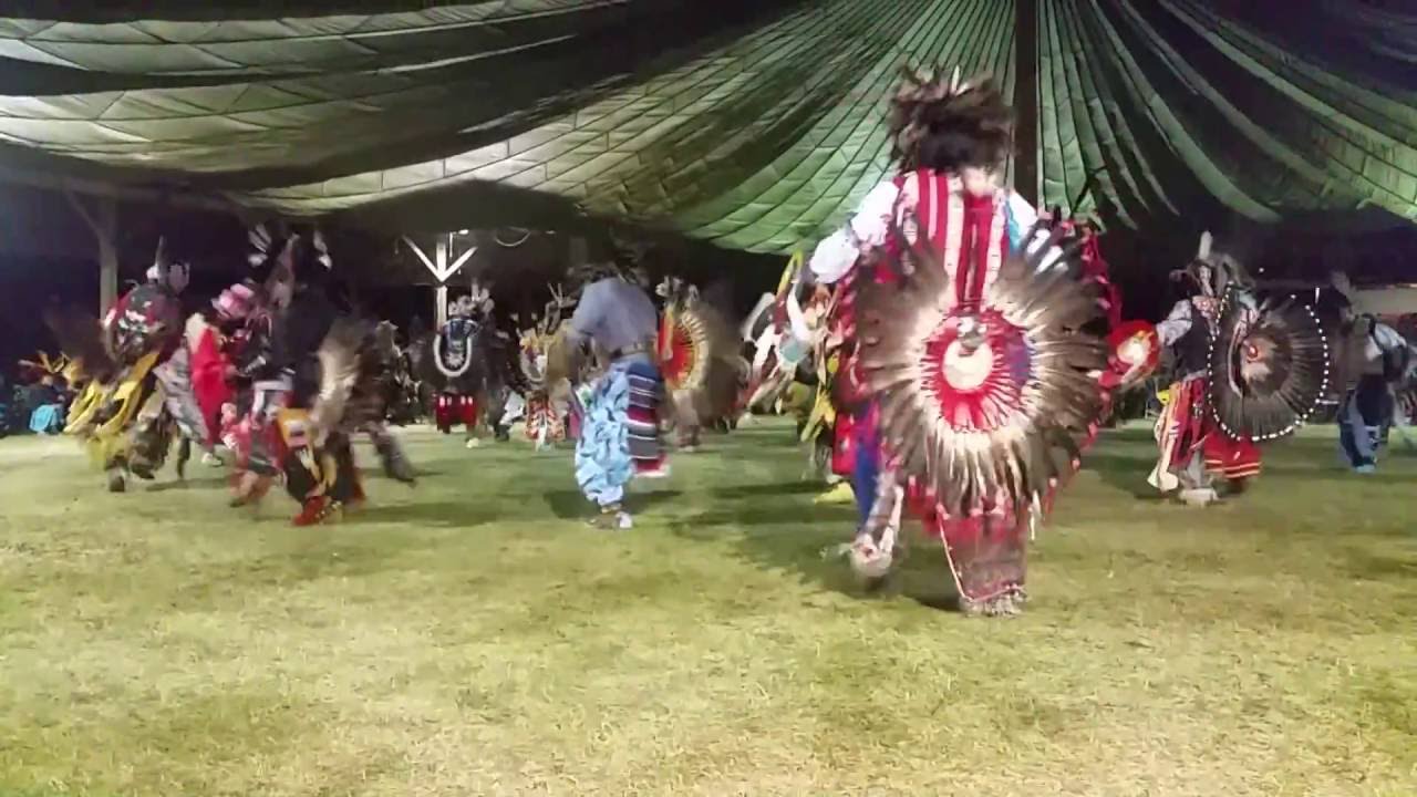 Chicken Dance at Muskoday First Nation Traditional Pow Wow 2016 - YouTube