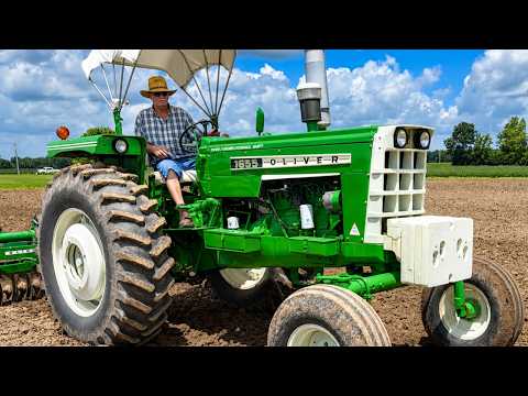 OLIVER 1655 Tractor Disking