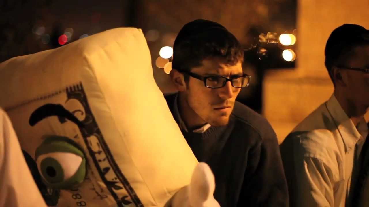 Fiveish Pillow Fight - YouTube